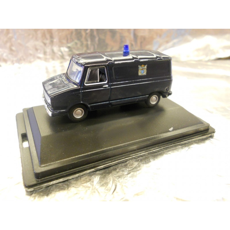 ** Oxford Diecast 76SHP003 Sherpa Van Metropolitan Police - MDR Direct ...